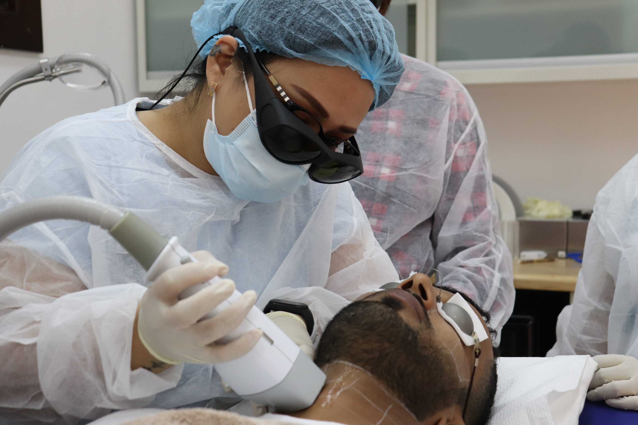 LASER TECHNICIAN | Dubai Cosmetic Surgery Vilafortuny